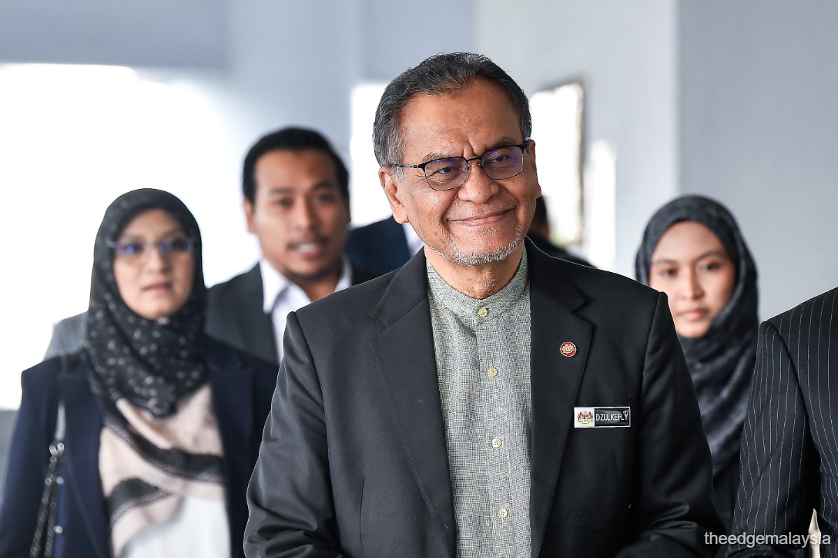 Dzulkefly's bid to recuse ex-AG Apandi's daughter from hearing his suit against Najib rejected